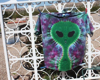 Alien shirt | Etsy