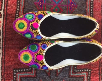 Indian shoes | Etsy