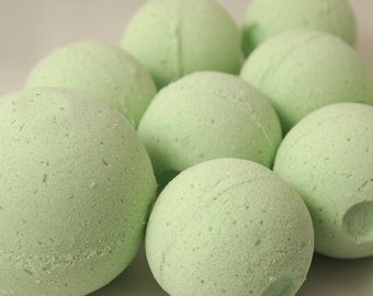 Green bath bomb | Etsy