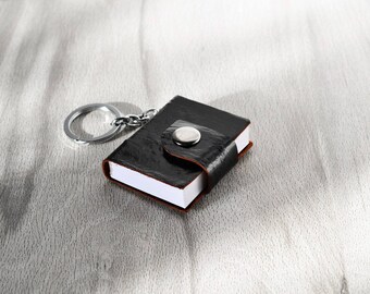 Music keychain | Etsy