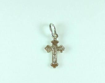 Red and Silver Cross Pendant Necklace 4916