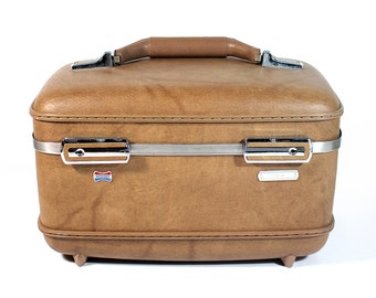 Vintage train case | Etsy