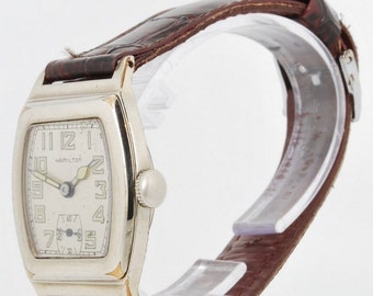 Suizo vintage quartz wrist watch oversized gold-toned by pmtime