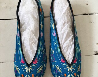 Embroidered slippers | Etsy
