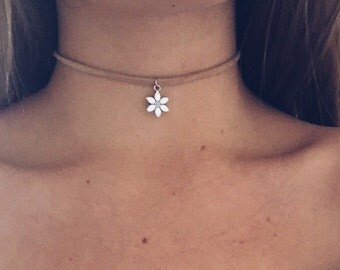 Flower choker | Etsy