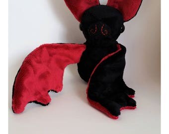 Bat plushie | Etsy