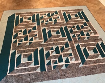 Labyrinth quilt | Etsy