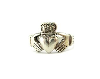 Custom claddagh ring | Etsy