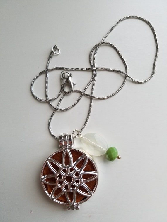 Essential Oil Diffuser Locket Necklace With Removable Beaded