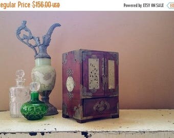 Oriental chest | Etsy