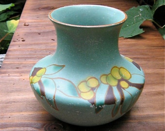 Chalkware vase | Etsy