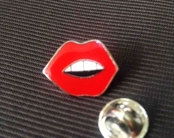 Lips pin | Etsy