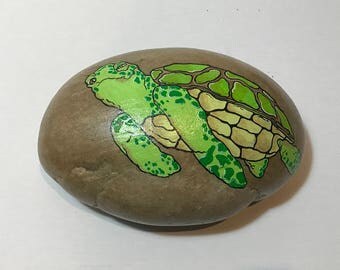 Painted rock turtle | Etsy