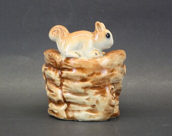 Squirrel planter | Etsy