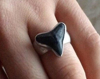 Shark tooth ring | Etsy