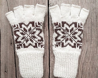 Scandinavian mittens | Etsy
