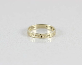 Footprint ring | Etsy