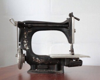 Sewing machine | Etsy