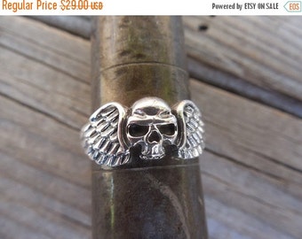Winged skull ring | Etsy
