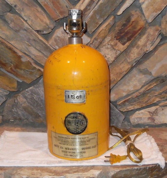 Fire fighter scba cylinder tank lamp