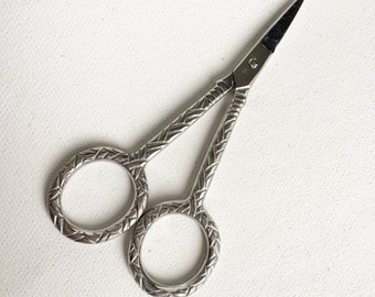 Kelmscott scissors | Etsy