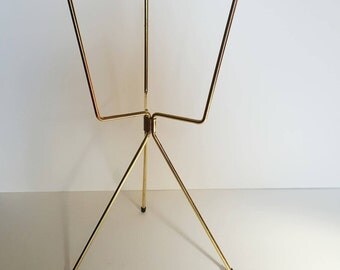 Metal plant stand | Etsy