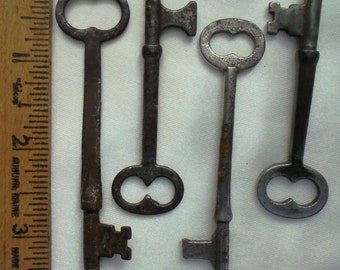 Fancy skeleton keys | Etsy