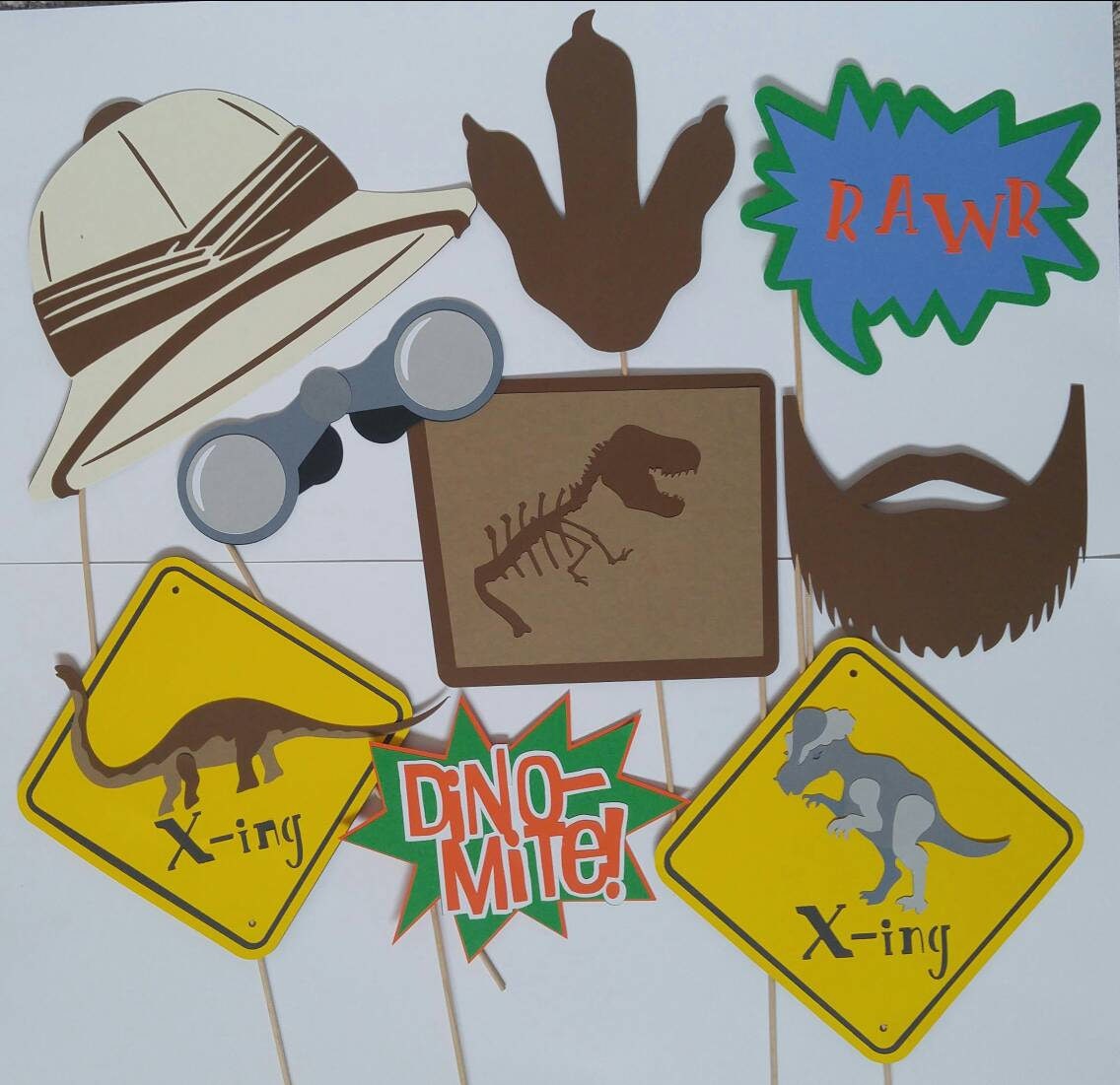 Jungle/dino photo props/safari/photo booth kit/custom bubble