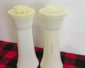 Tupperware shaker | Etsy