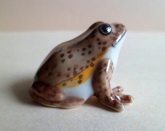 Porcelain frog | Etsy
