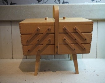 Vintage sewing box | Etsy