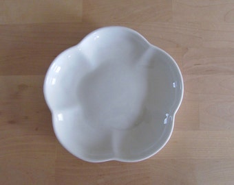 Flower shaped plates | Etsy