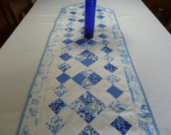 Quilted table runner | Etsy