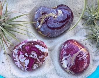 Handpainted rock | Etsy