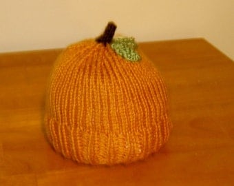 Items similar to Newborn Baby pumpkin hat for fall photos - fall ...