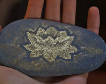 Hand painted rocks | Etsy