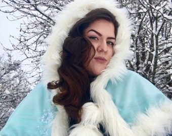 Snow white cape | Etsy