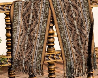 Peru table runner | Etsy