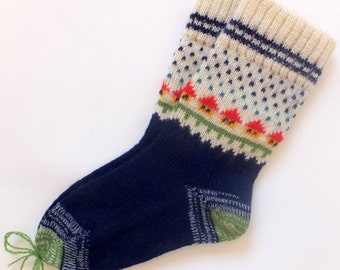 Classic Scandinavian Wool Socks with patterns. Women and by Junman