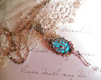 Gothic locket | Etsy