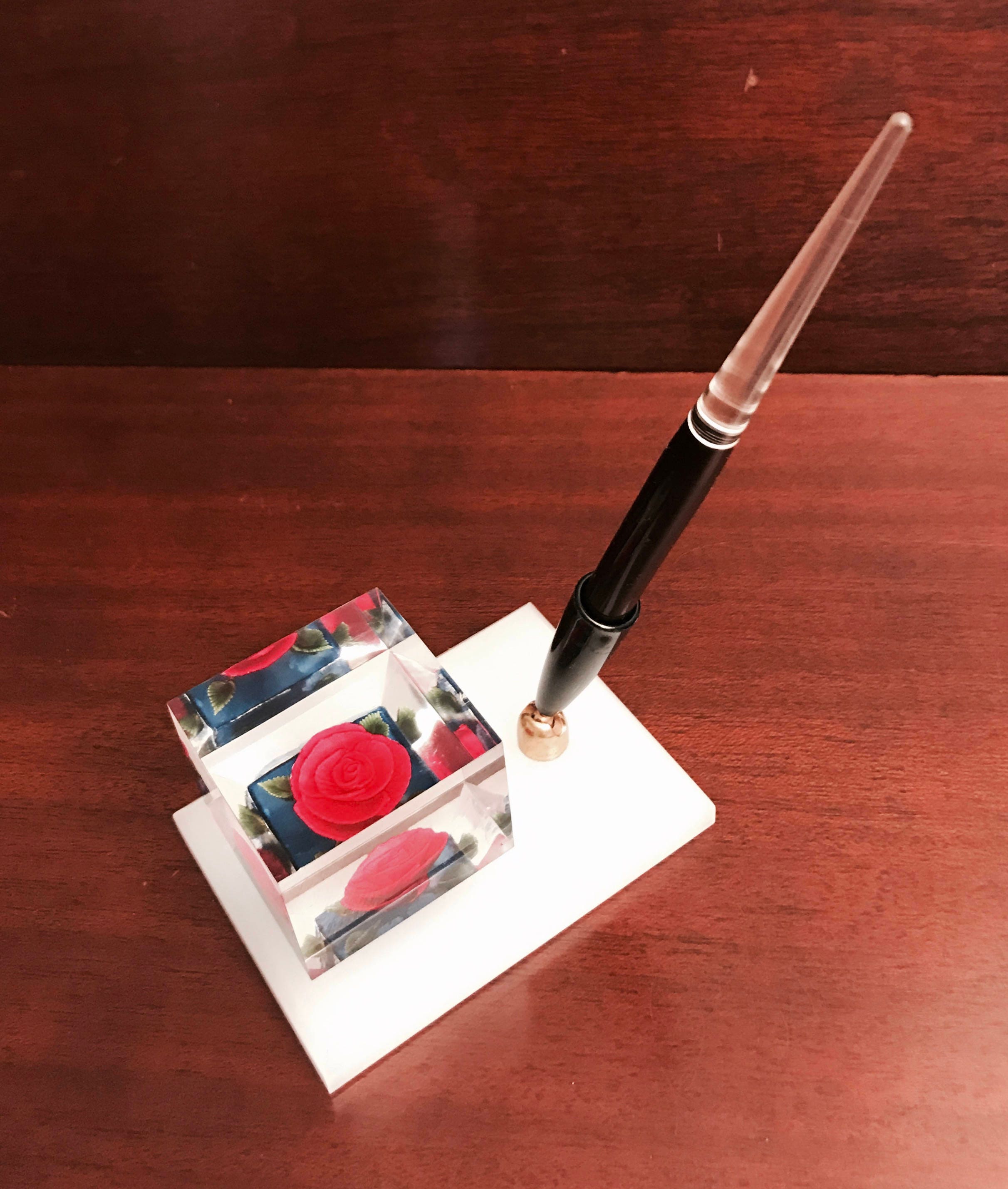 Fountain Desk Pen Holder with carved Red Rose encased in Lucite ...