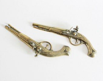 Revolver decor | Etsy