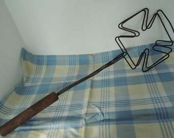 Antique rug beater | Etsy