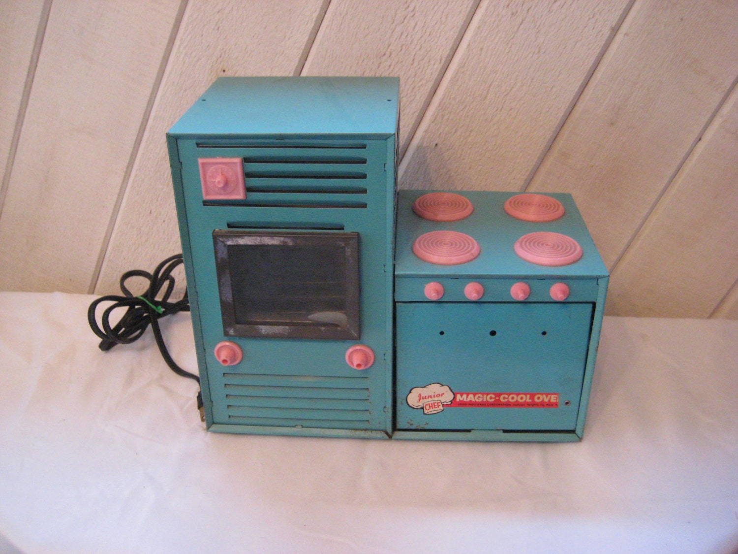 Vintage toy tin oven Junior chef Magic Cool Oven old metal