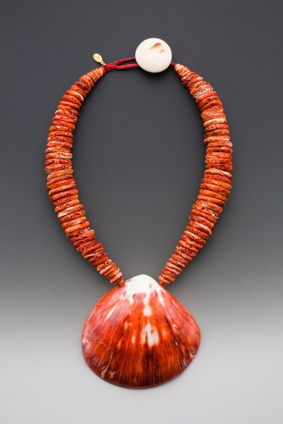 Spondylus shell pendant and Heishi discs Necklace