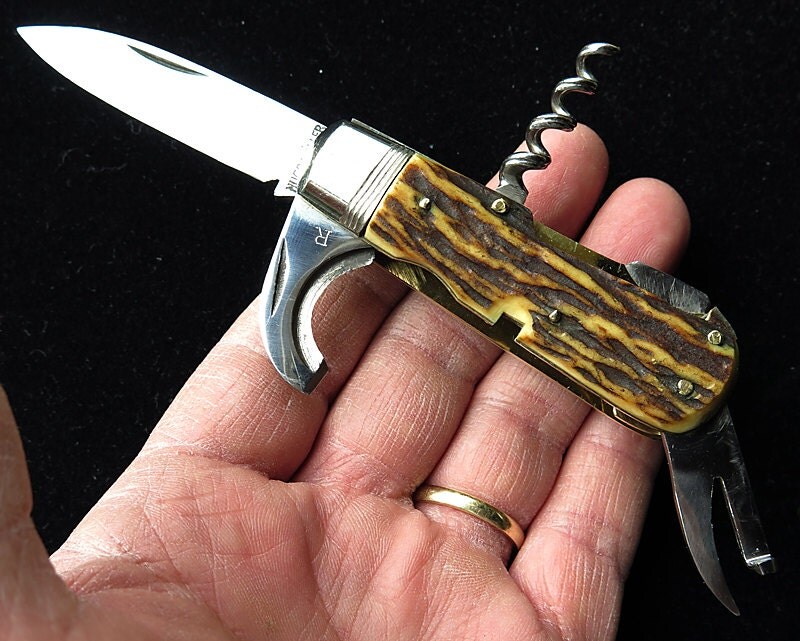 Vintage pocket knives