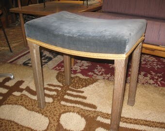 Queening stool | Etsy