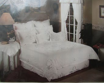 Eyelet bedding | Etsy