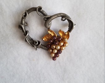 Grapevine pin | Etsy
