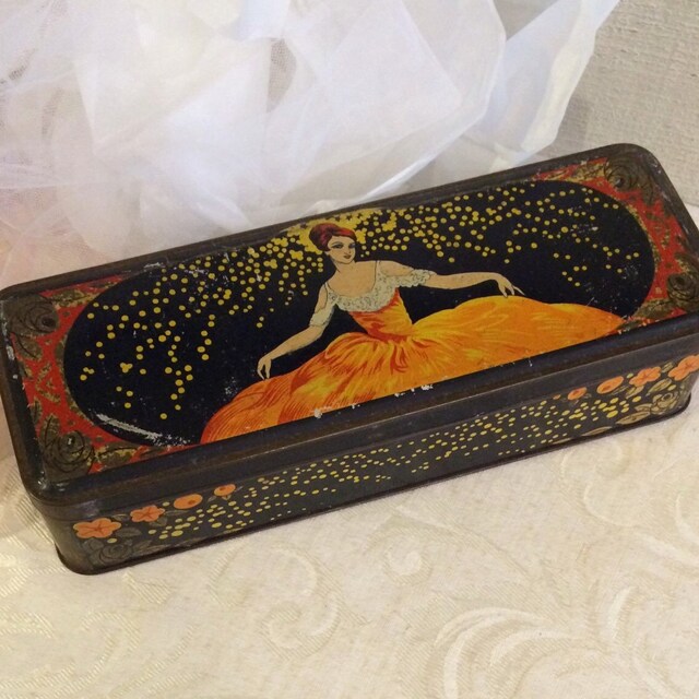 beautiful vintage tins & other surprises by tinprincess on Etsy